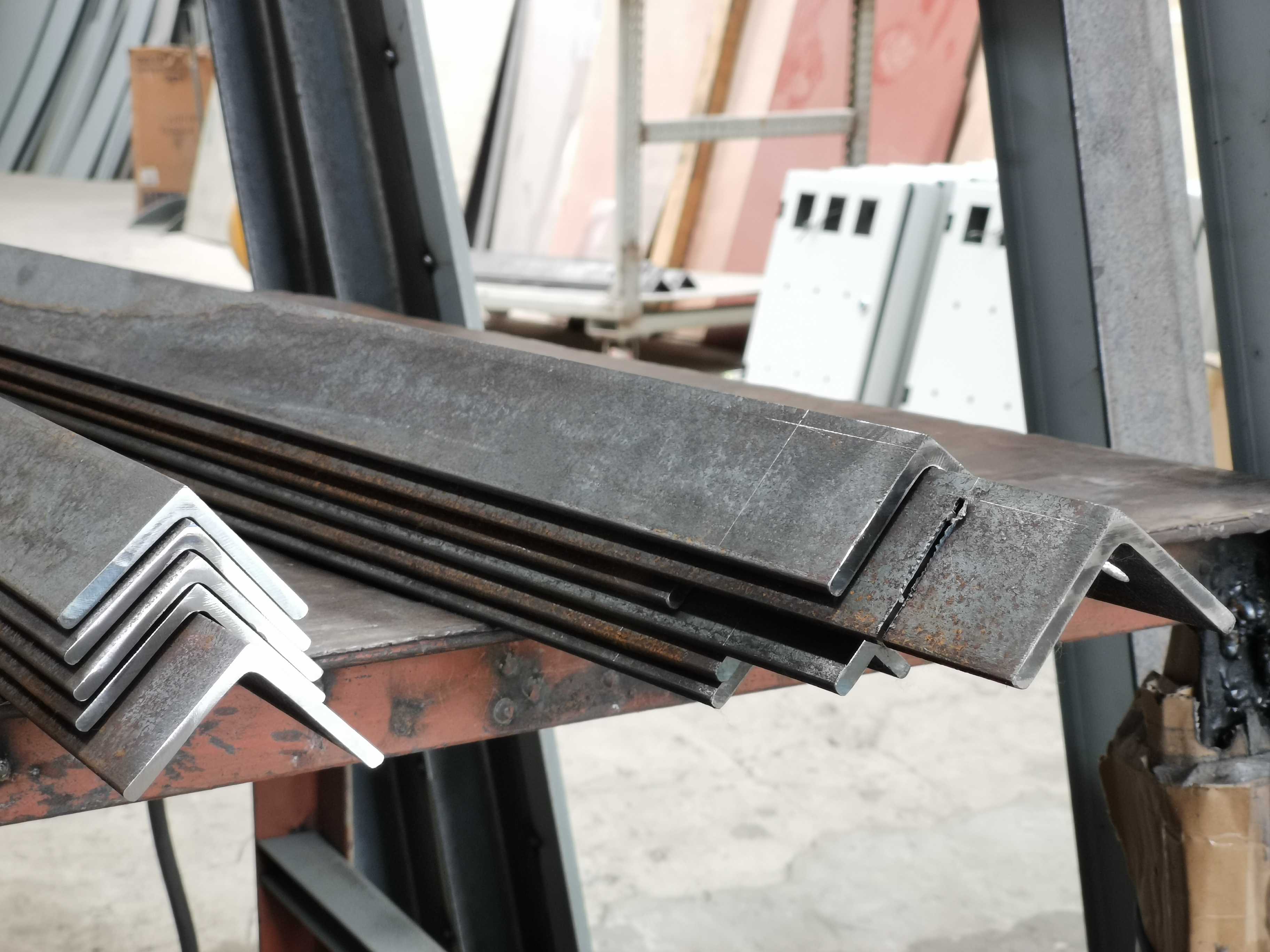 What Is Mild Steel Angle? Uses, Benefits & Properties