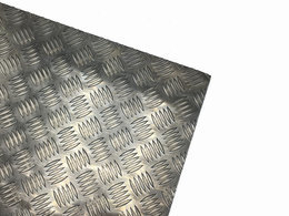 4.5mm thick 5 Bar Tread Plate (Checkerplate)| Free Delivery £70+Vat